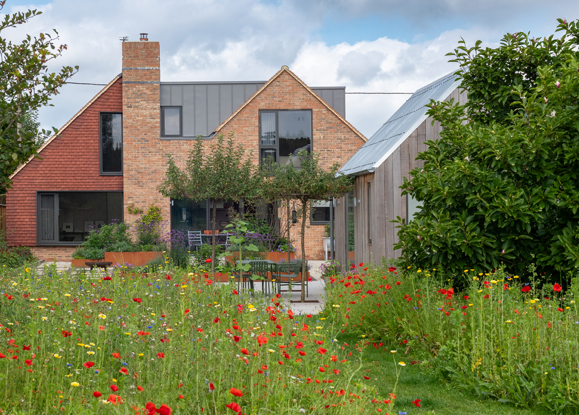 GARDENS — Lottie Delamain