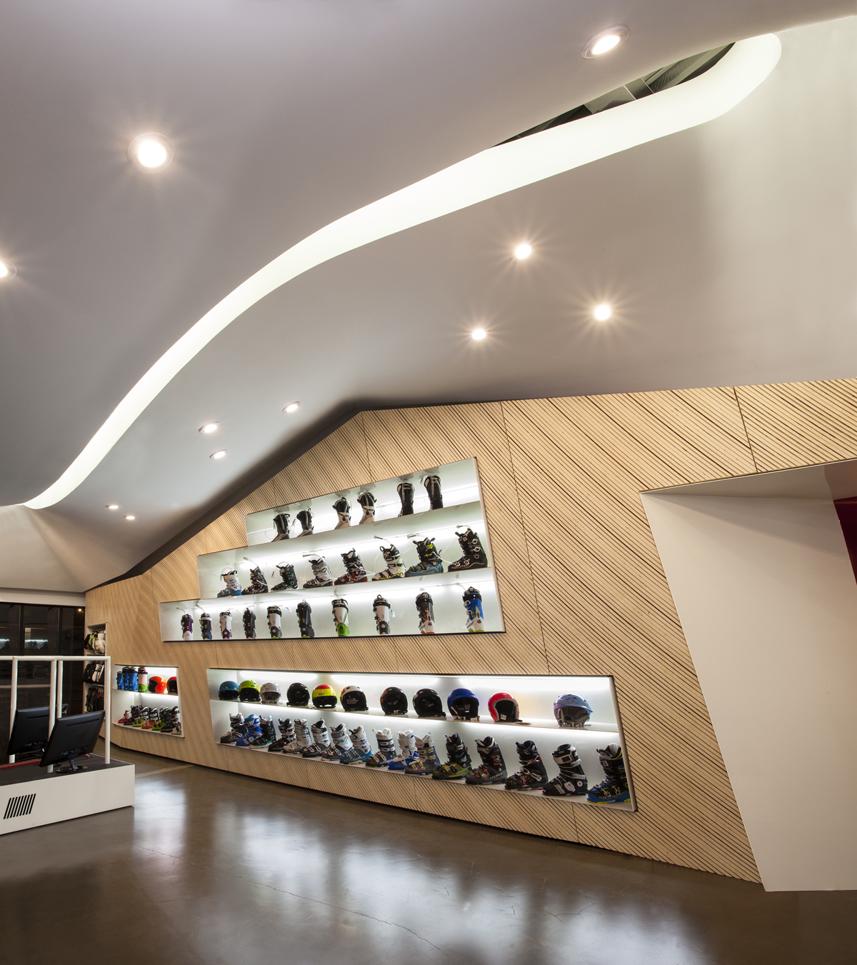 Surefoot Santa Monica — The LADG