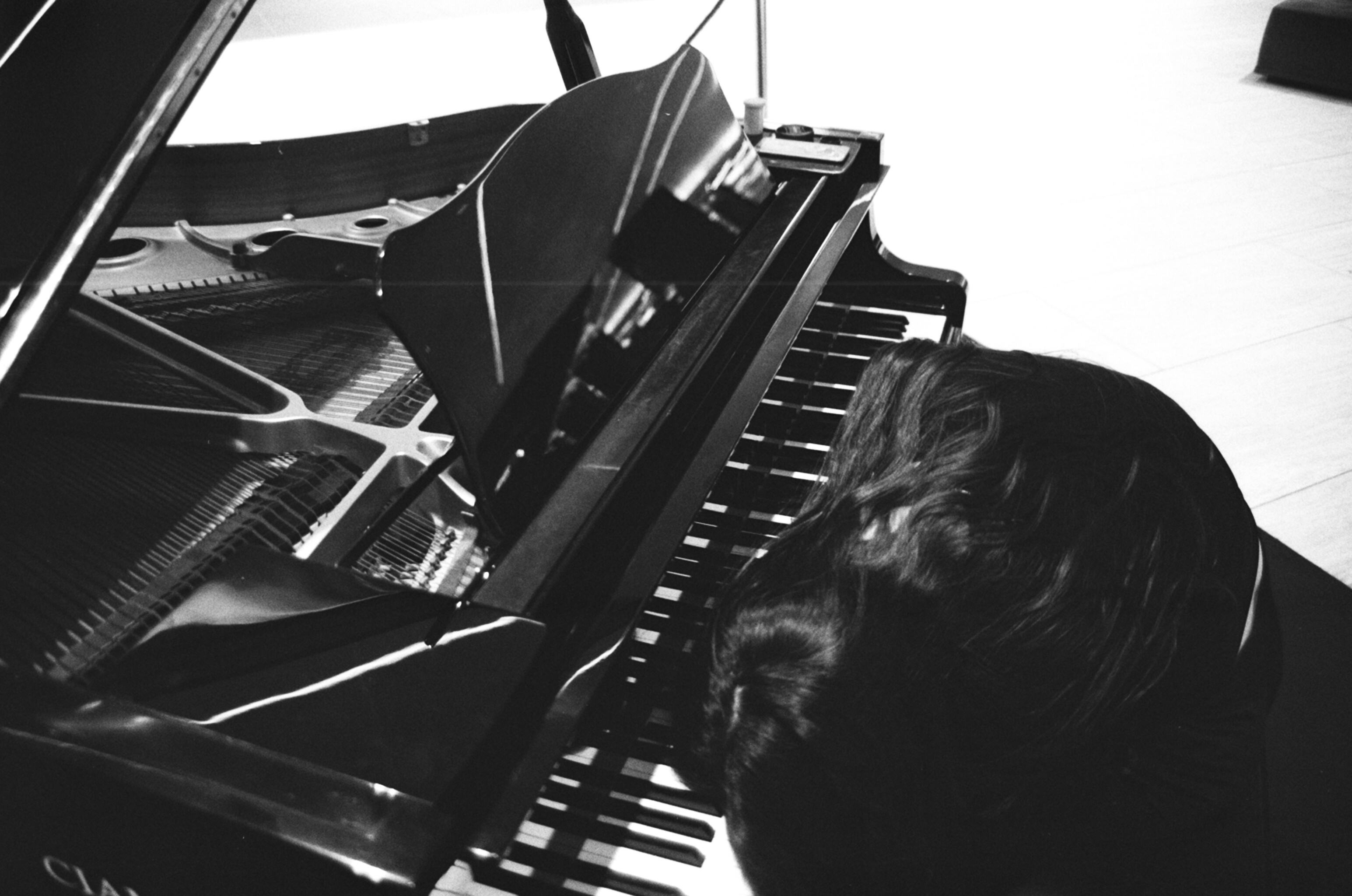 12 hour connection flight — n or ë