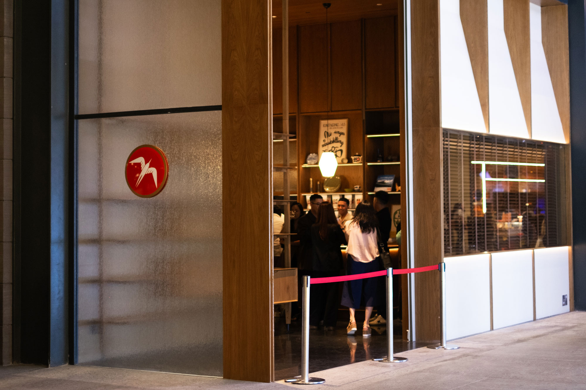 Fuglen Jakarta Ashta — Fuglen