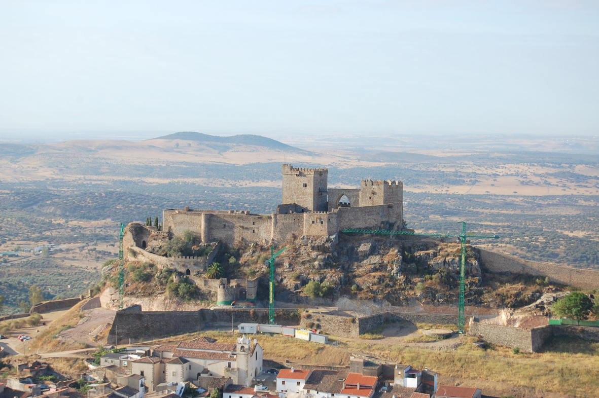 Tourist Inn in Alburquerque — josemaria_copia