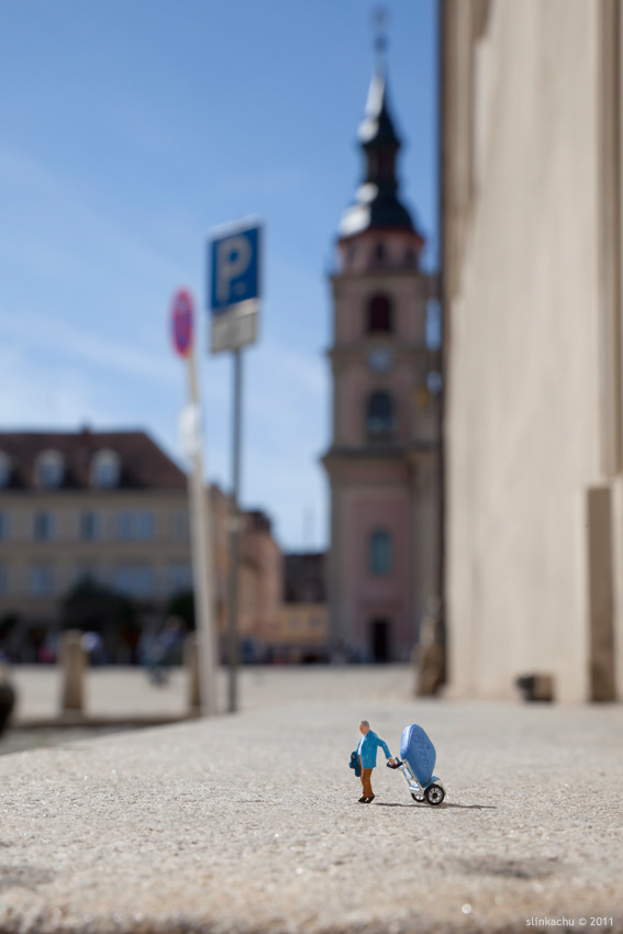 Slinkachu, 'The Last Stand', Germany — unurth
