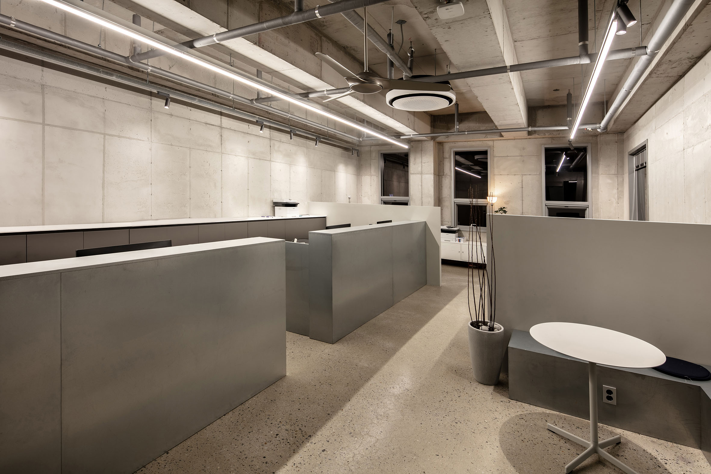 Vinyl C, Office — MNJ