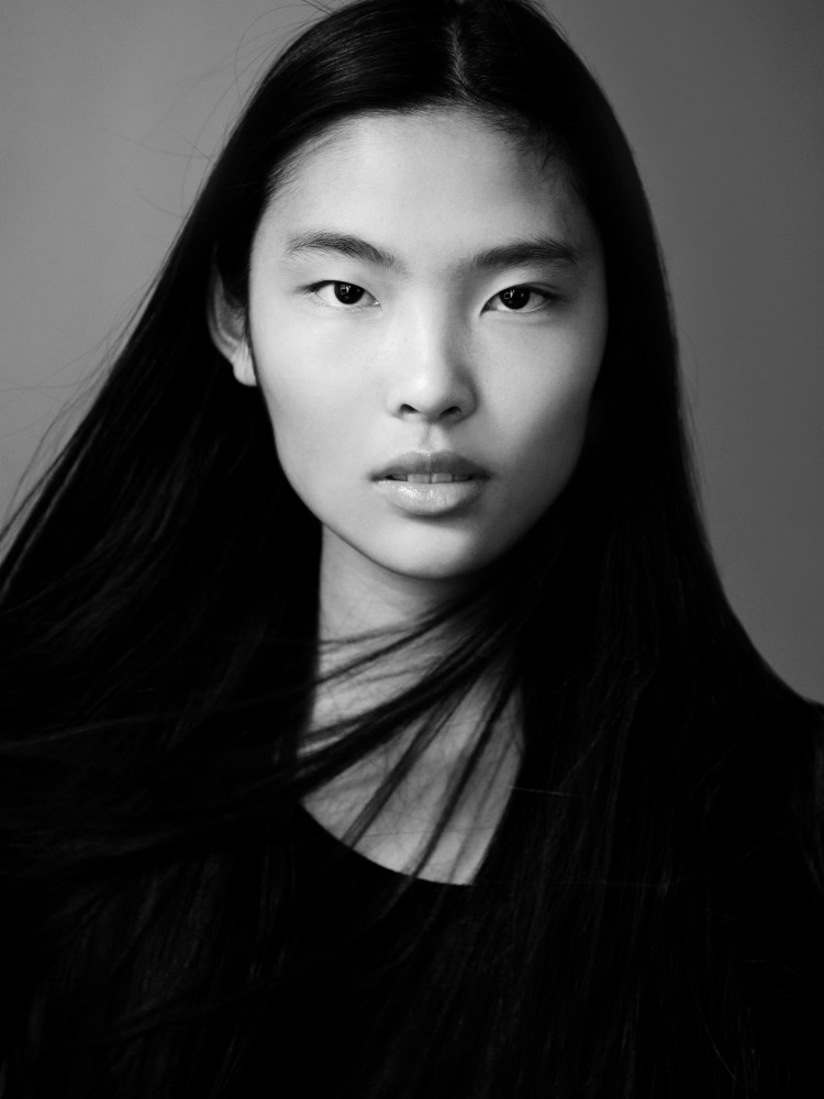 Izzy Belle's Instagram, Twitter & Facebook on IDCrawl