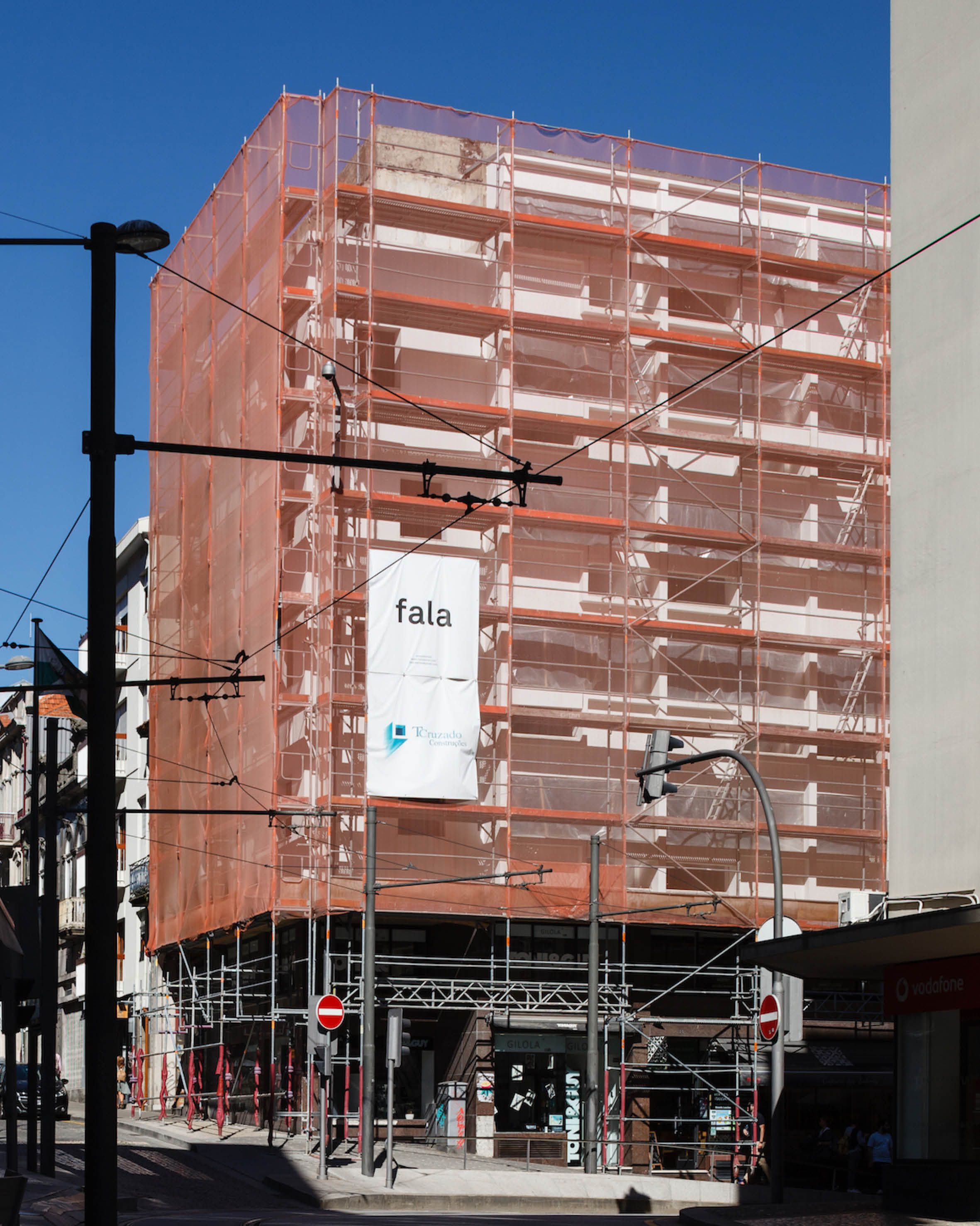 construction — fala