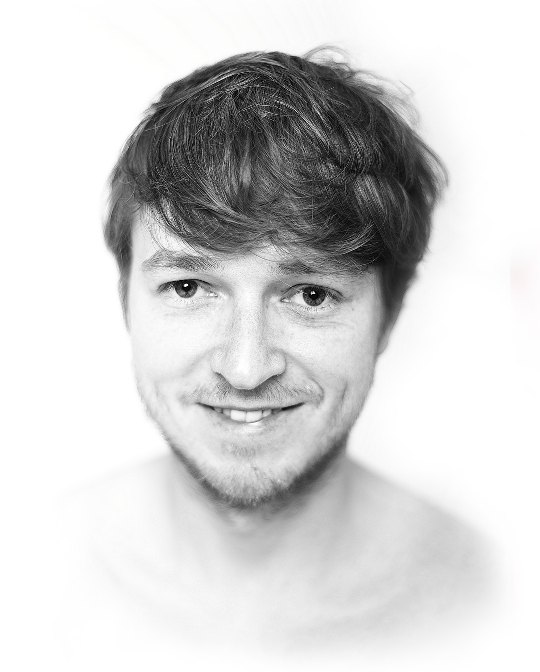 bio — Piotr Bator - Artist