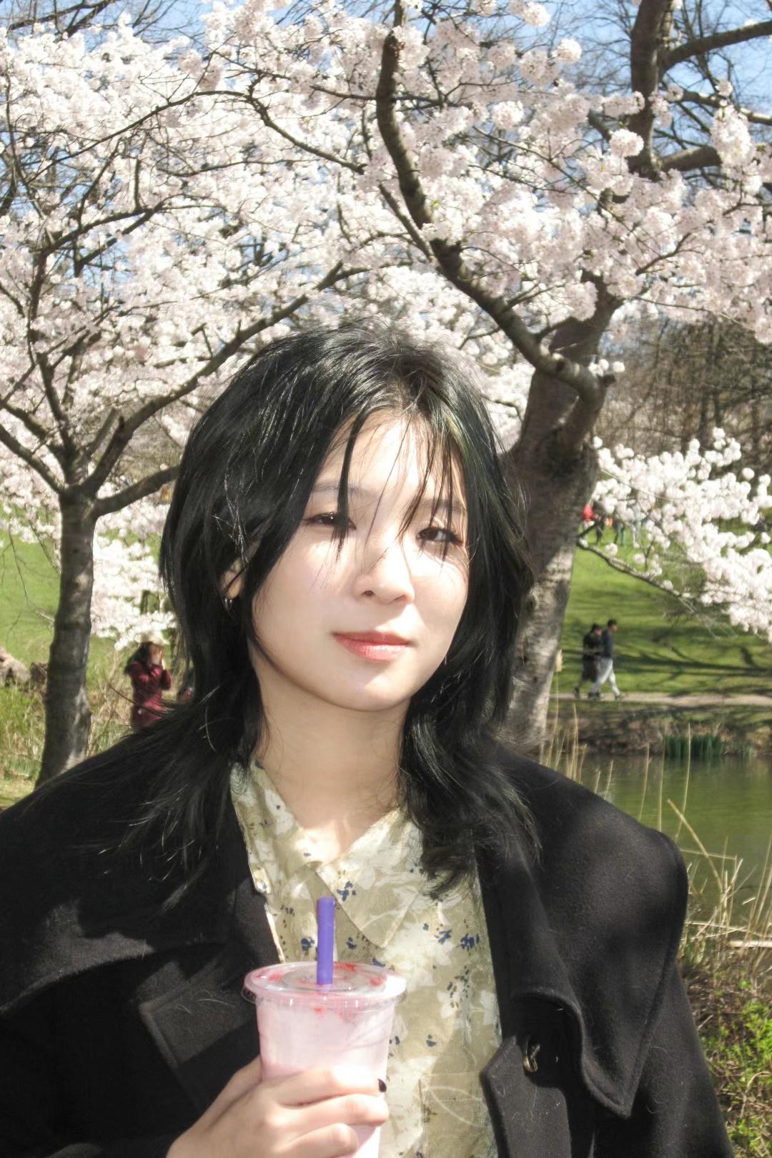 About — Esther Tang