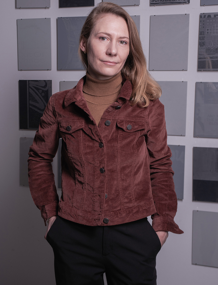 About — ANNA MÉSZÁROS