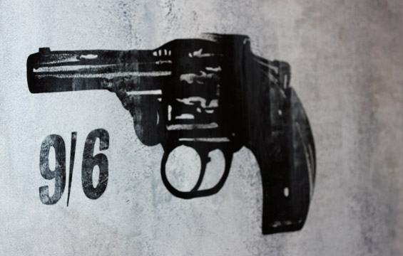 White Revolver. — Lynesandco.com