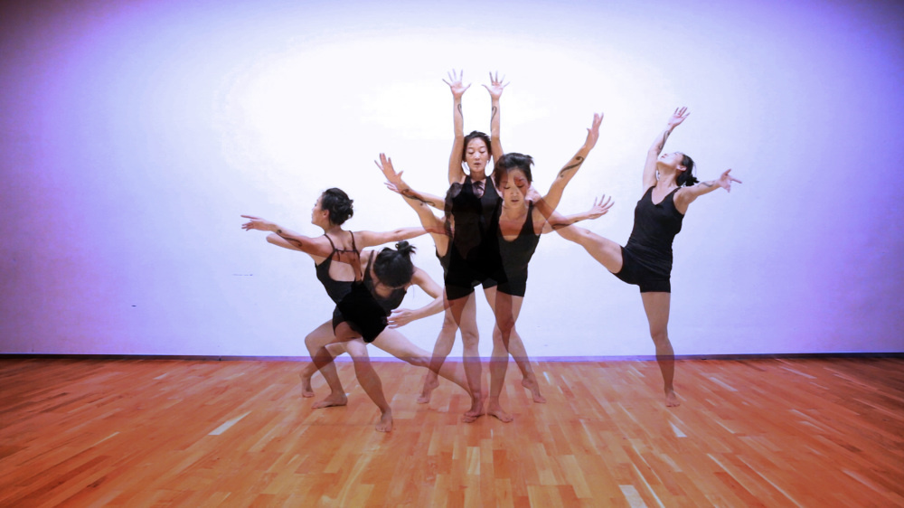 Study on Biosignal-driven Choreography ↑ — StratoFyzika