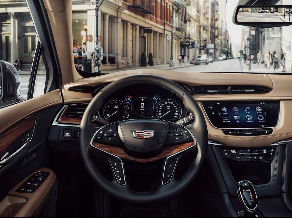 Cadillac — car-ux