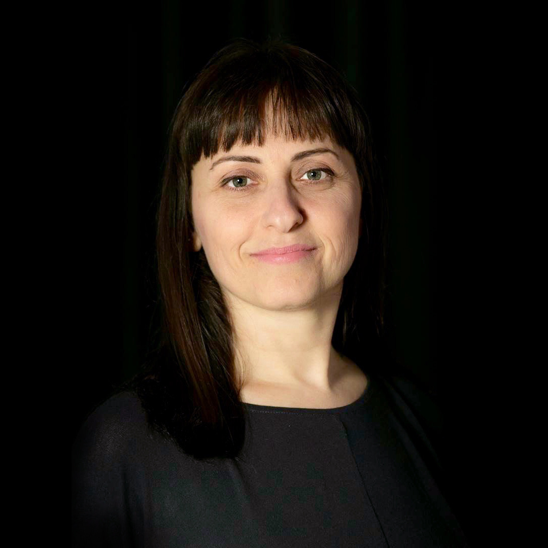 Esna Su — GrantOnDesign