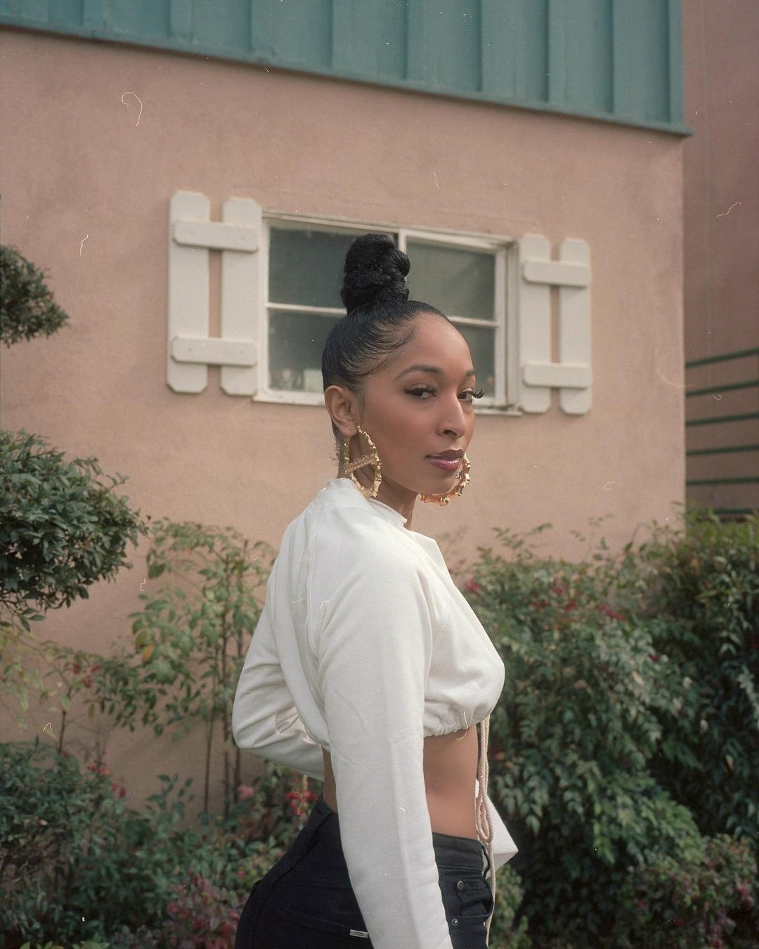In Conversation With R&B Singer Allyn On Her Latest EP Overthinking ...