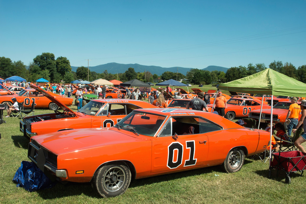 Susana Raab photographs 'Cooter’s Last Stand' for Politico Magazine ...