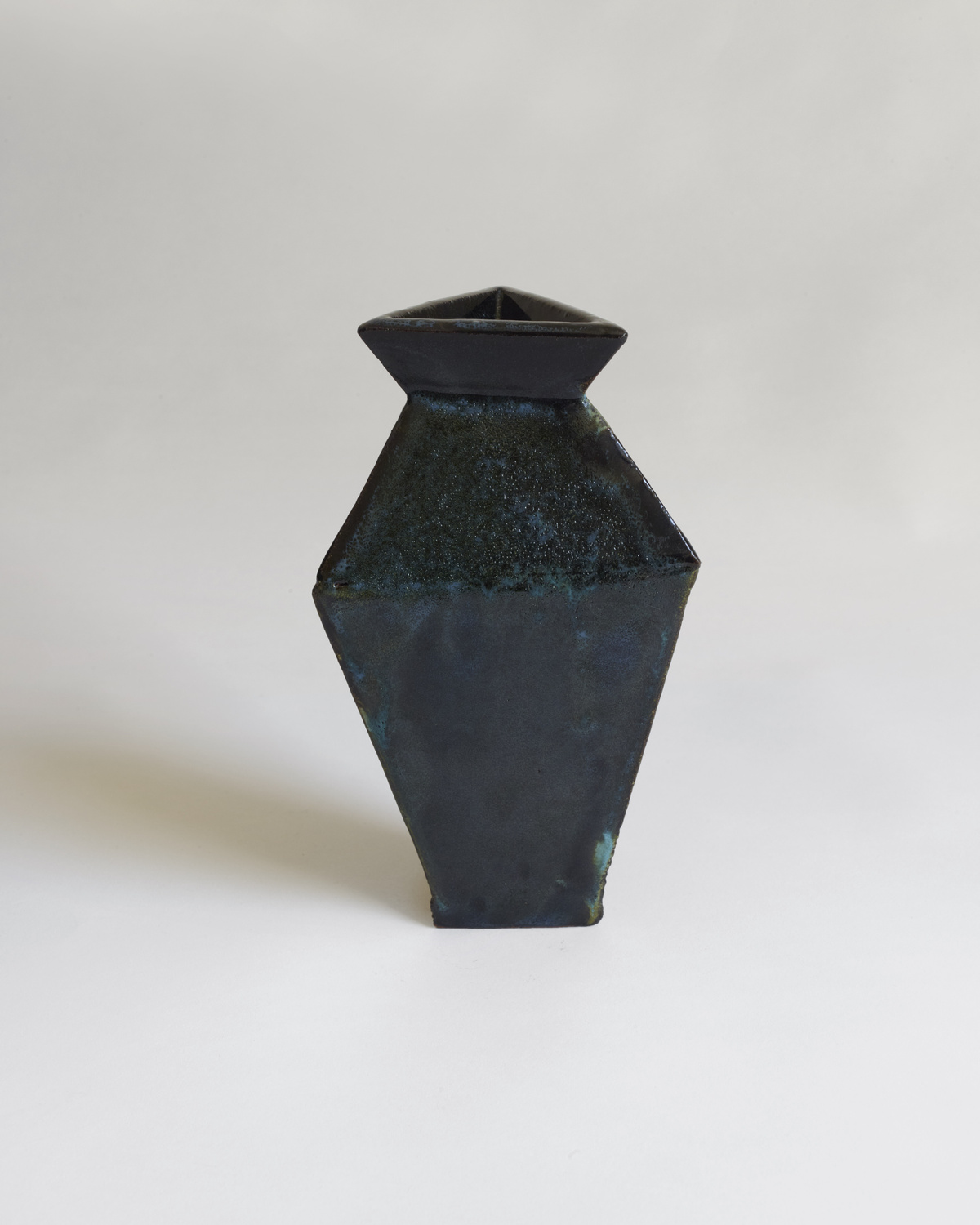 SHANE GABIER - TRIANGULAR VASE — Atelier LK