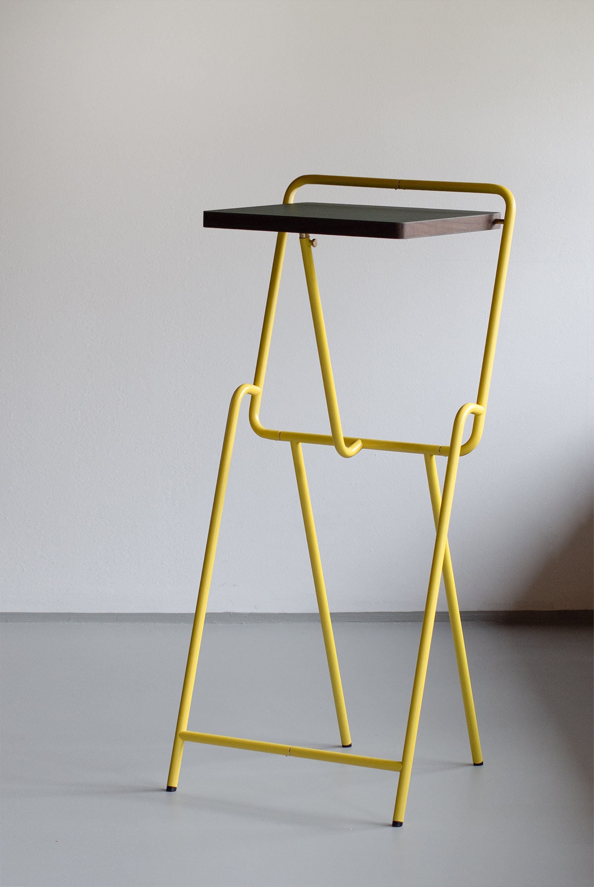 HI/LO stand — dearduvald