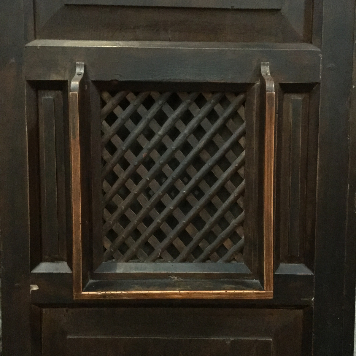 Confessional screens — Stefan Kraus