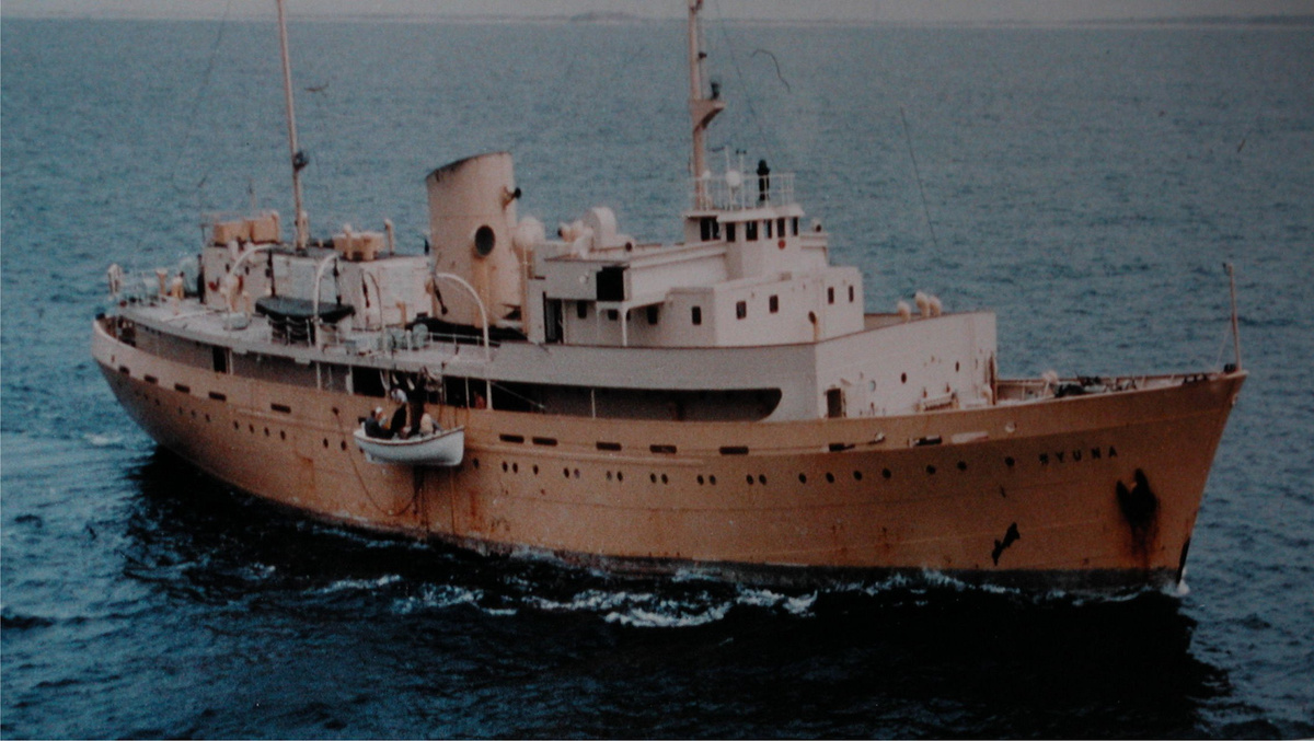 Wyuna Launch — The Wooden Boatshop Sorrento Australia