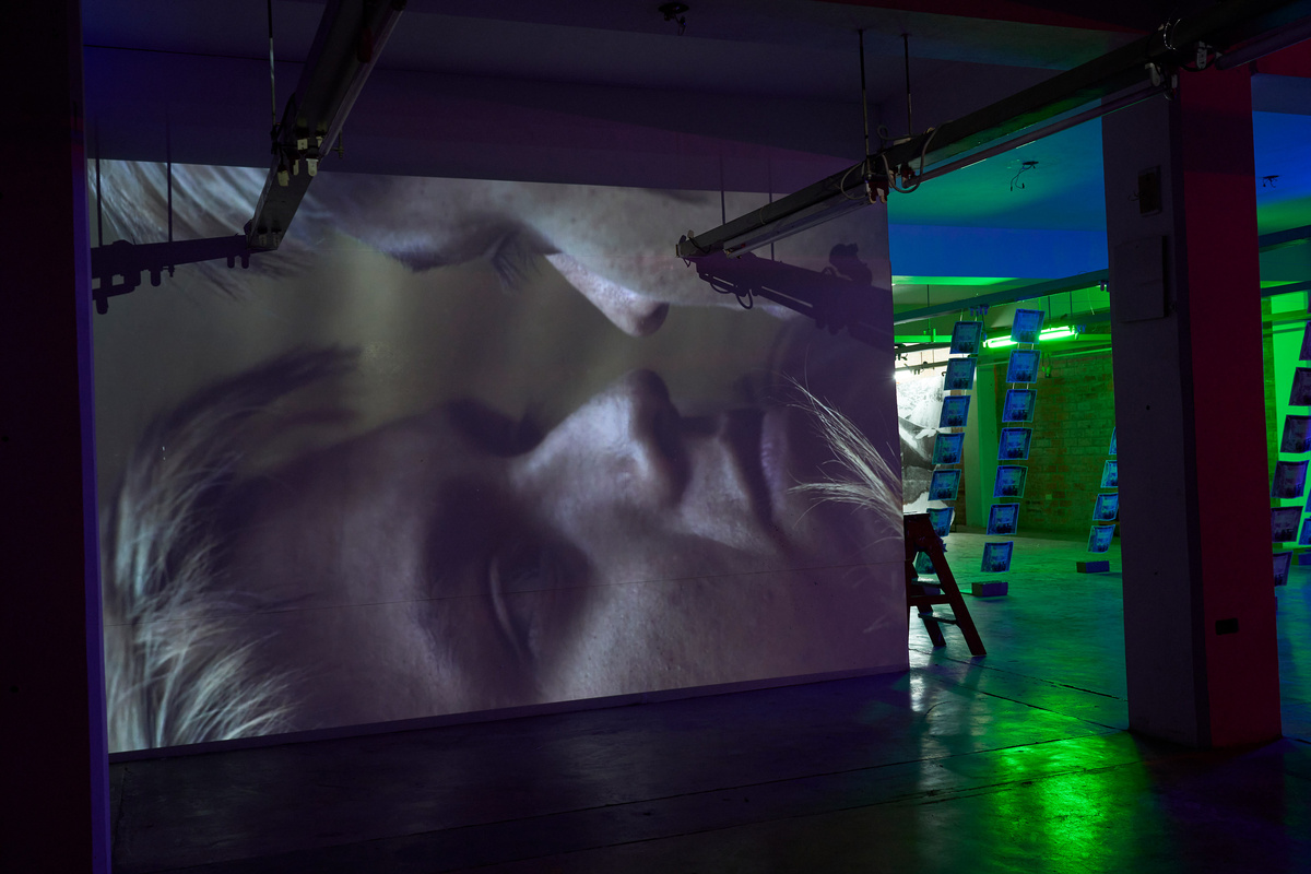 sin permiso de ustedes — Chris Luza