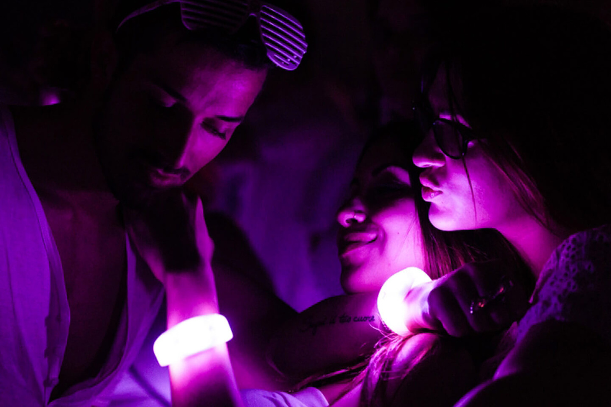 PIXMOB — On_ Creative Visual Tech Provider