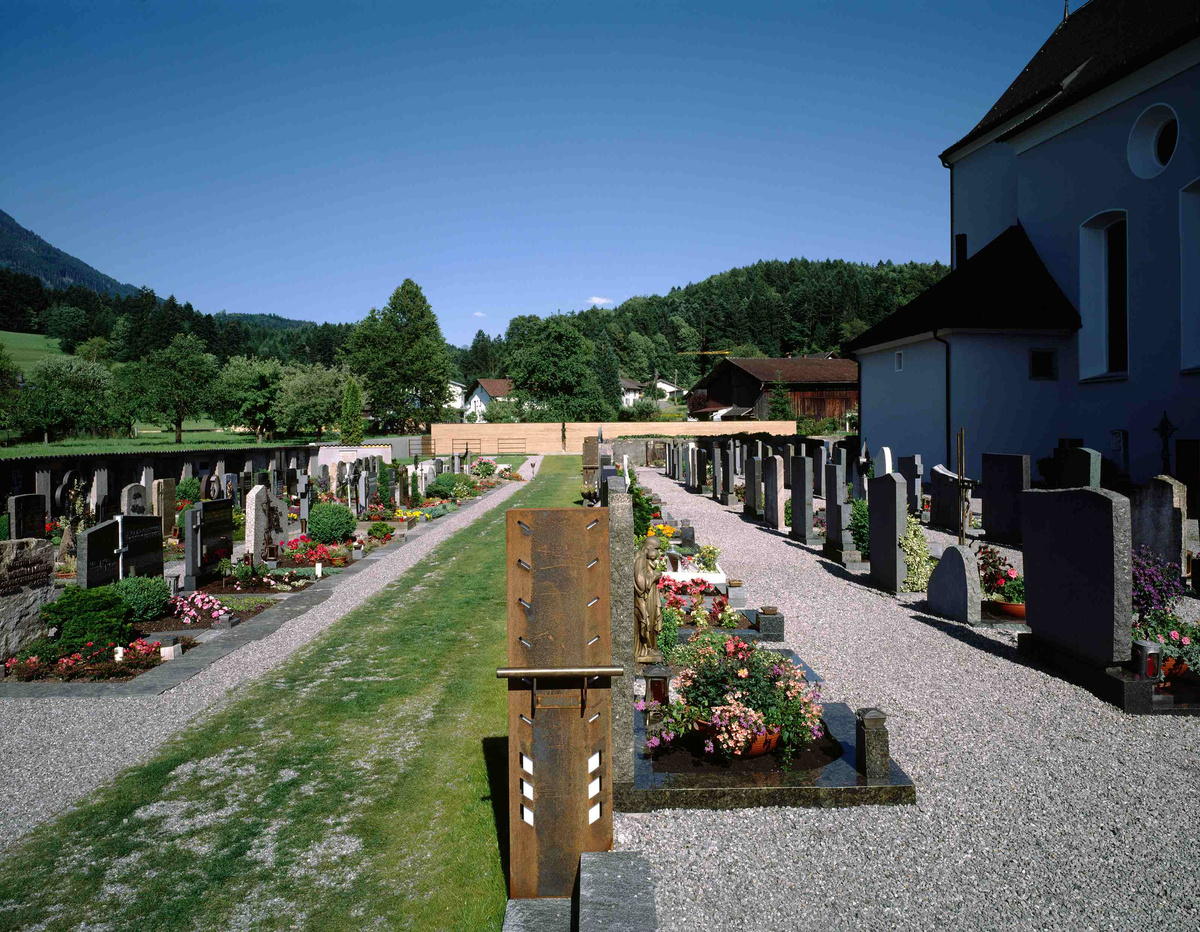 Friedhof Schlins — ERDEN