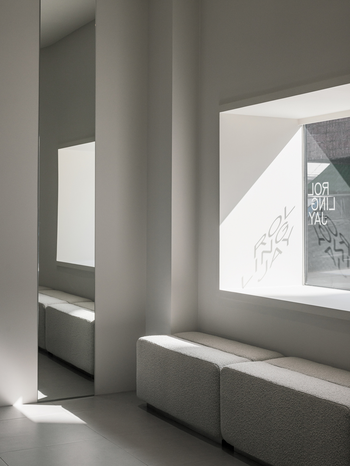 Rollingjay — covstudio