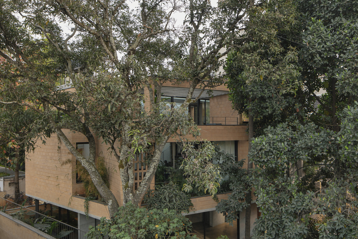 Altamount Road Apartment — CollectiveProject