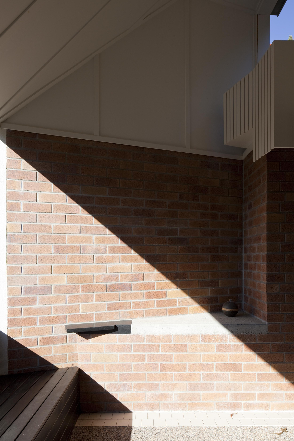 Coorparoo House — Vokes and Peters