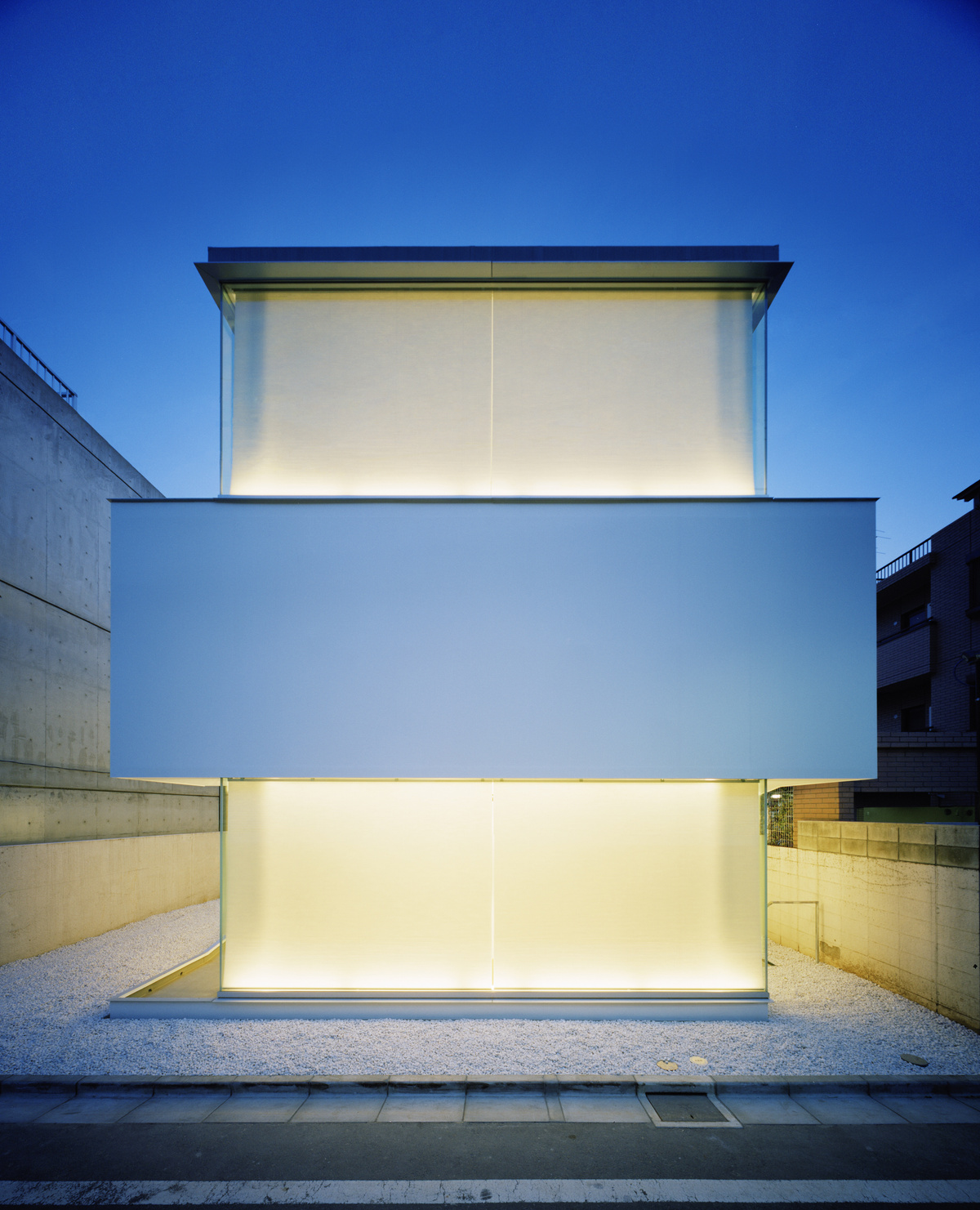 C-1 — WHEN IN TOKYO | Tokyo's Art, Design and Architecture Guide