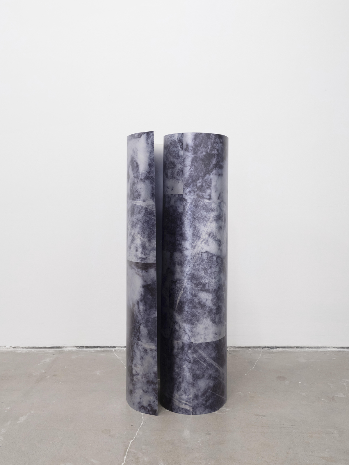 Those Meander Worries in Barren Shell — Chen Xiaoyi