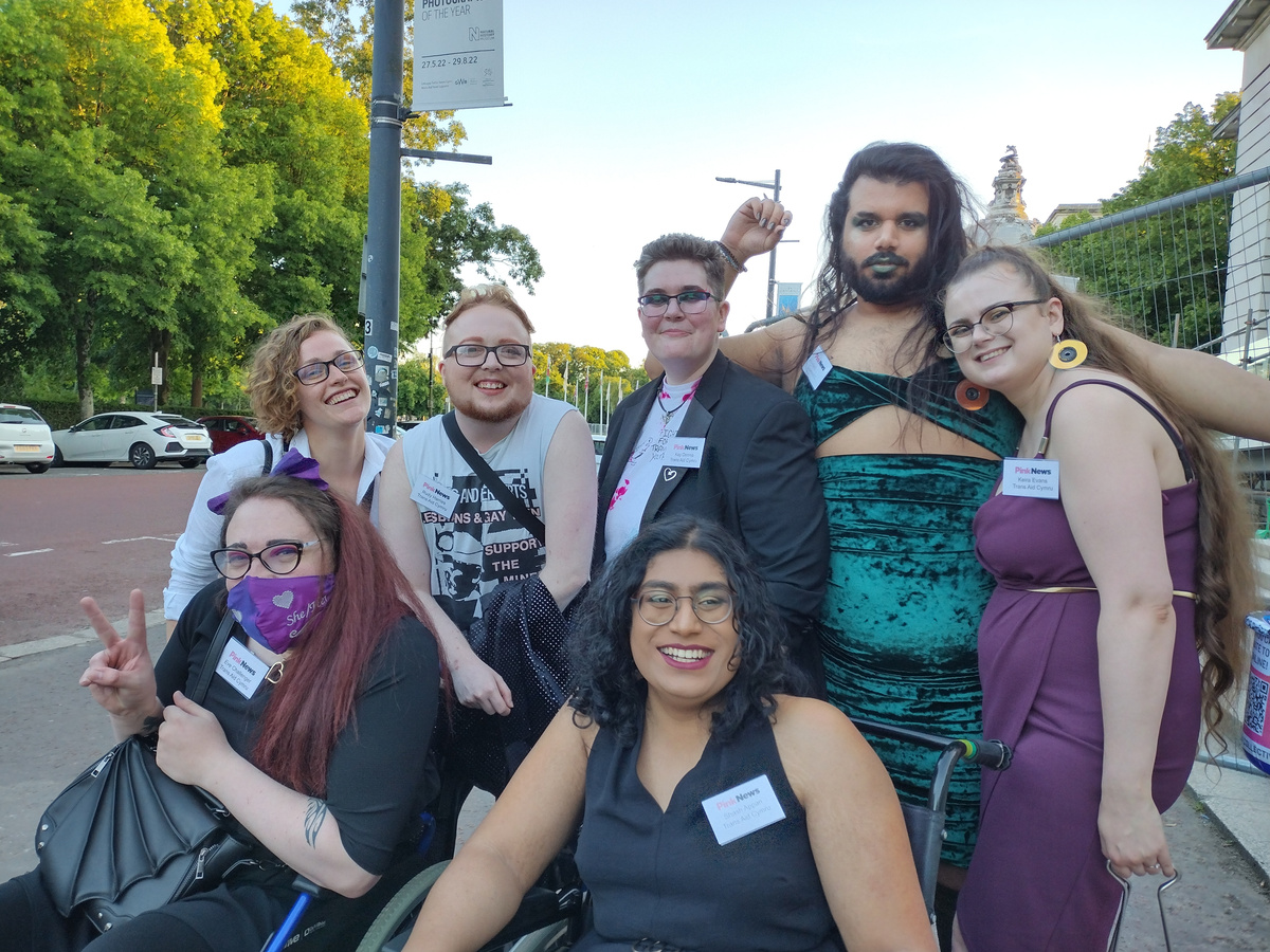 GLOW Byd Bach — On your face