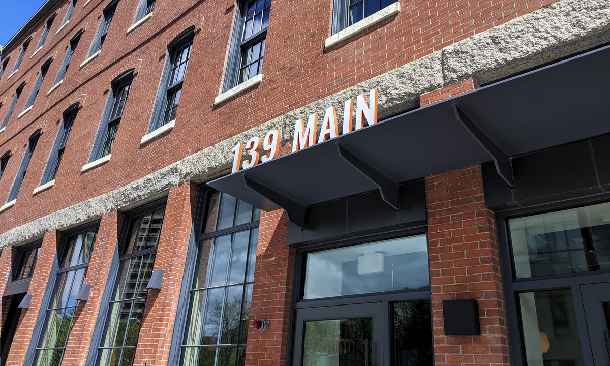 Multi-tenant Office Signage — jmh.graphic design