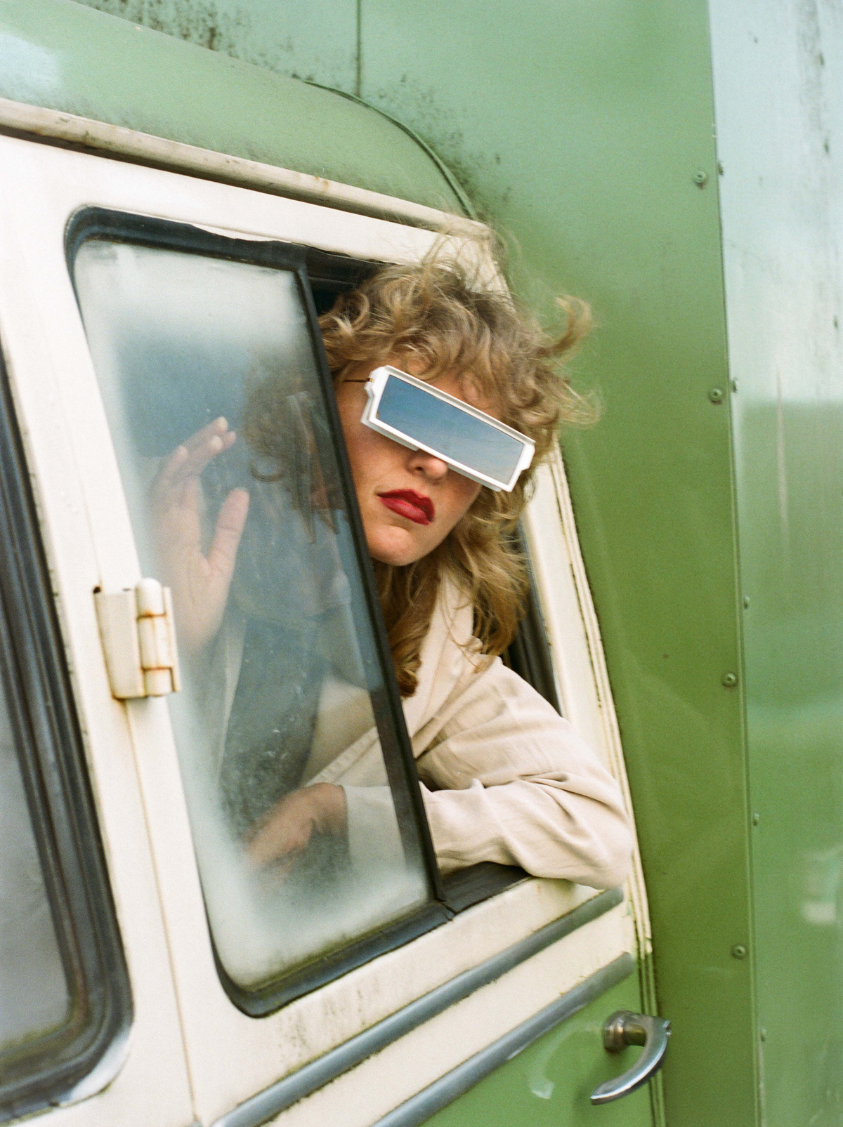 ORA THE MOLECULE (2023) — Emil W. Hildebrand