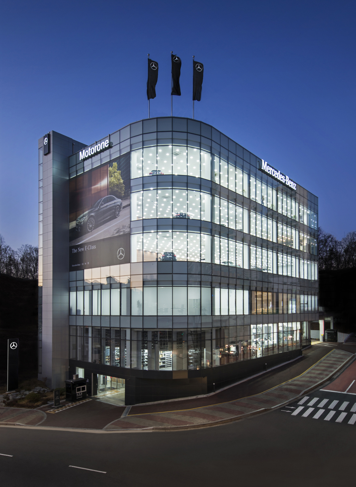 Mercedes-Benz Motorone — pacestudio