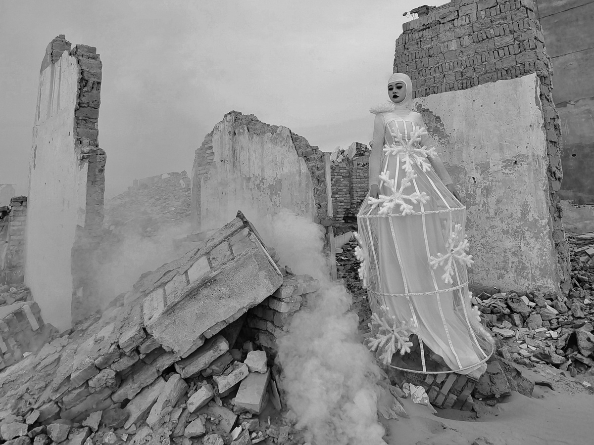 Yuqi Wang: The Fluidity of Time and the Reconstruction of Identity — iidrr