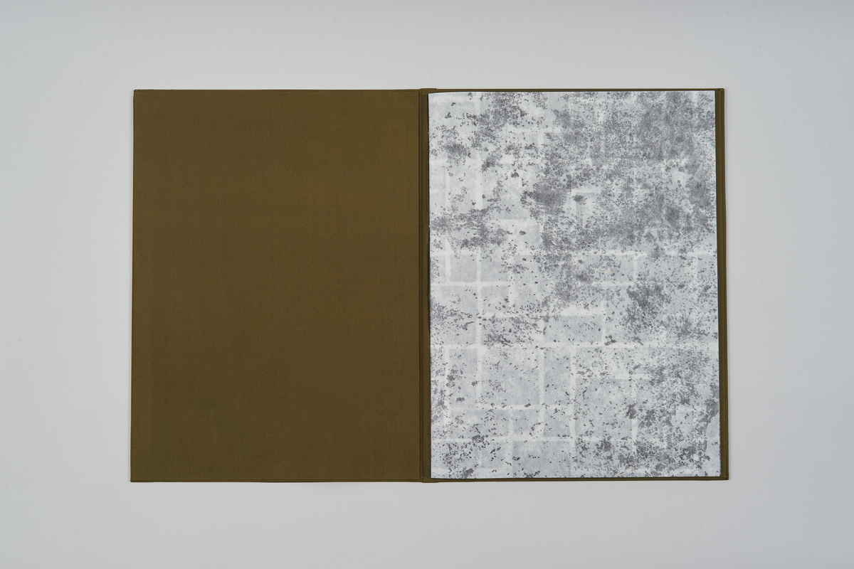 MORAINE — Small Editions