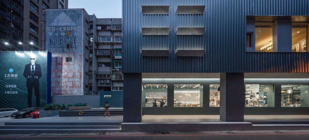 more aaa — office aaa