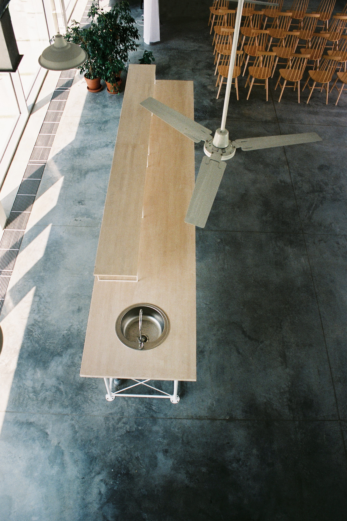 ROTO TABLE — STUDIO AUTORI ― Architecture