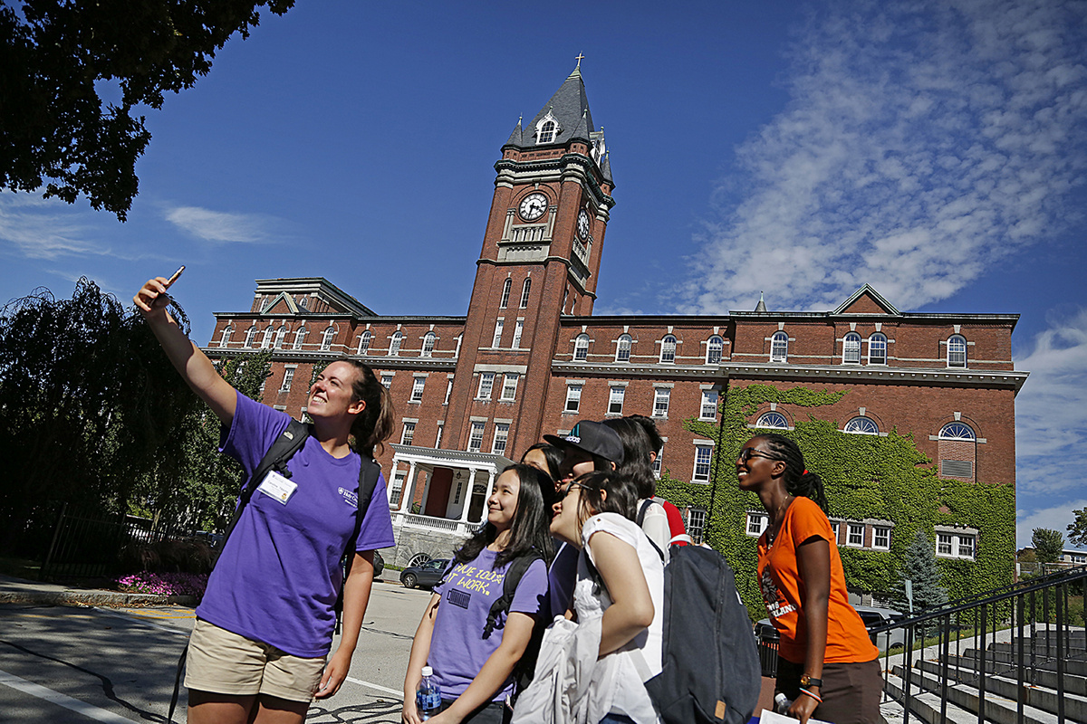 Classroom Comunidades (photo collection) — Fosforo | Revista | Holy Cross