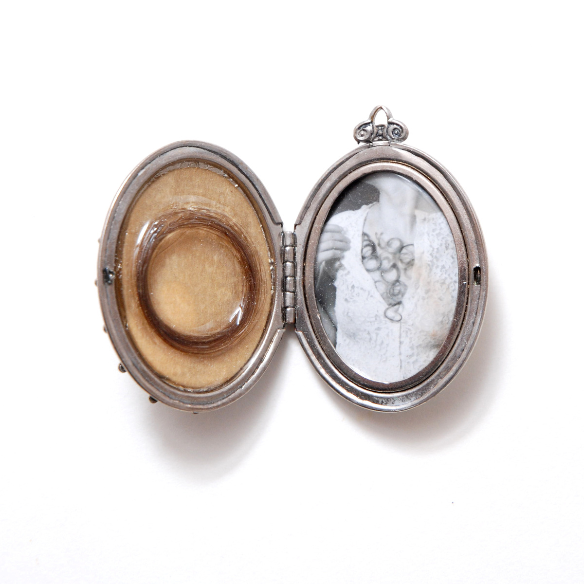 Mourning Lockets — Rebecca Drolen