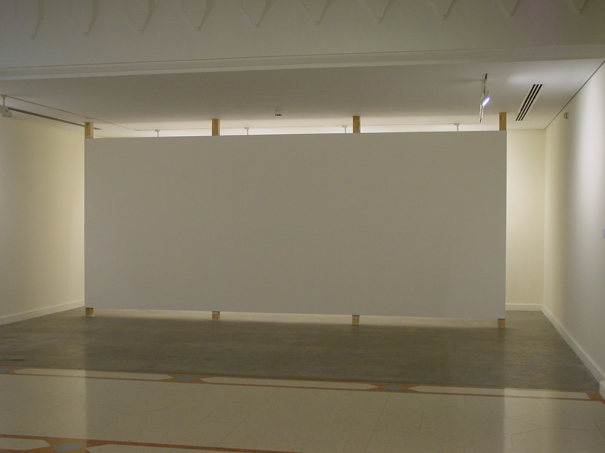 Pared falsa — Ignasi Aballí