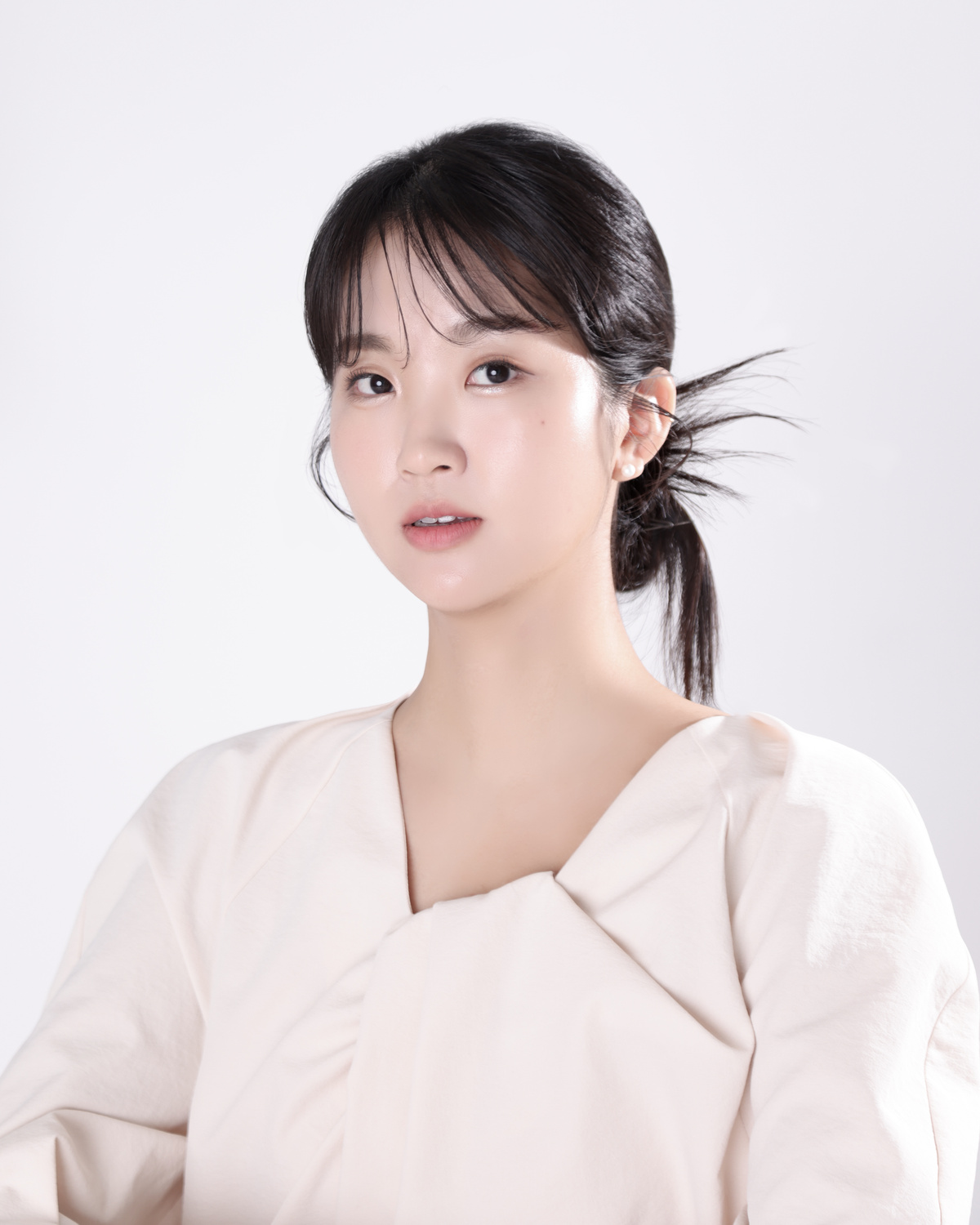 About — DORA HYUNJUNG KIM