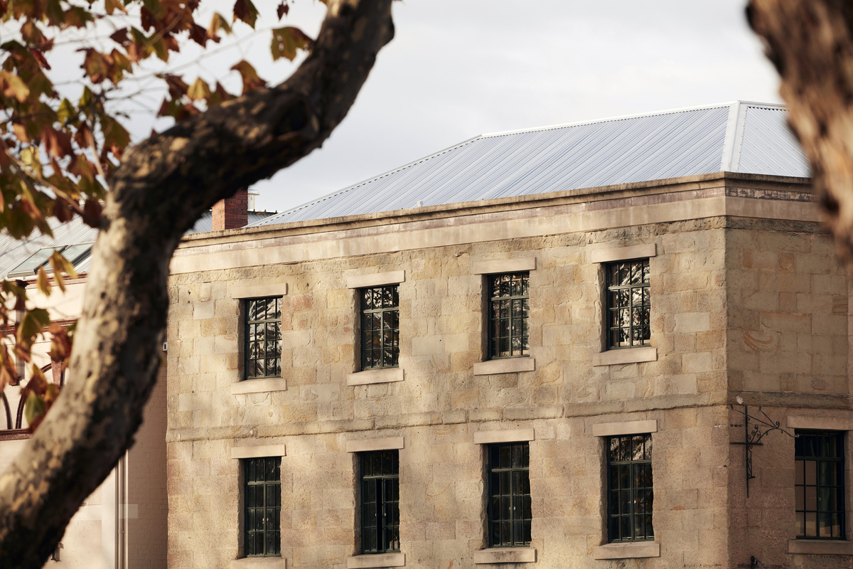 MACq 01 — Circa Architecture