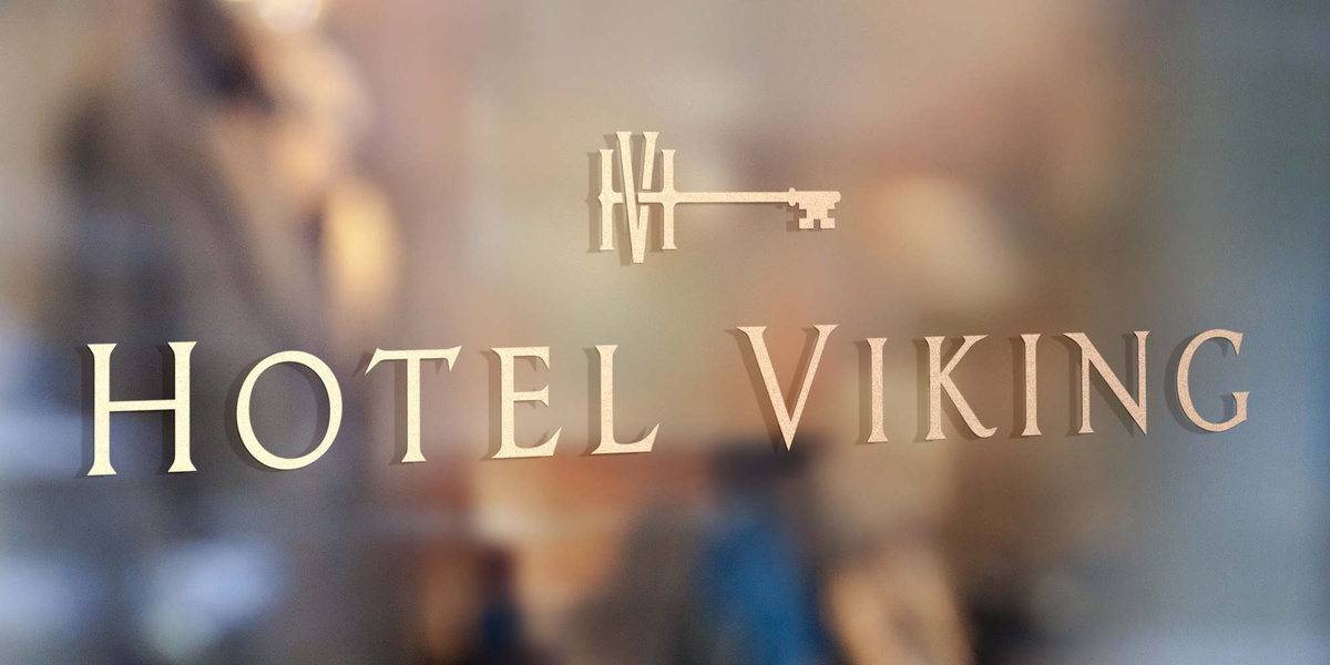 Hotel Viking — Meredith Godwin-Kresge