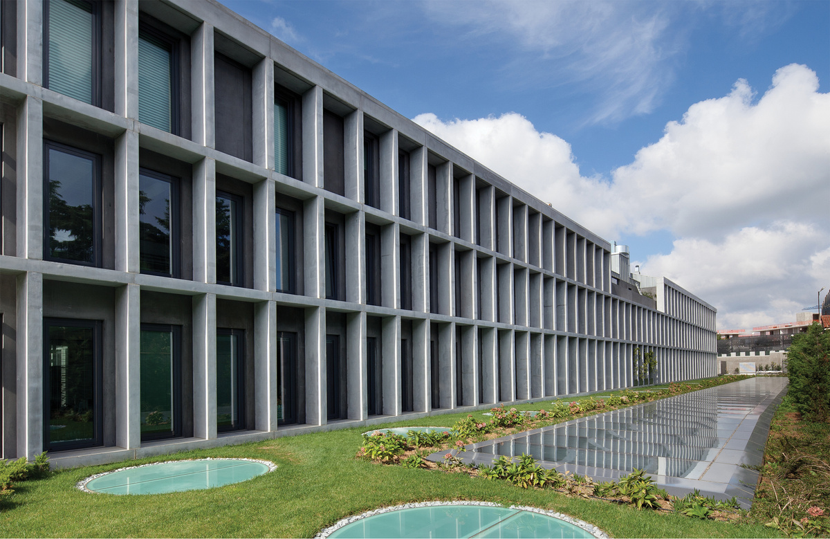 Doğan Holding Yönetim Binası — NSMH