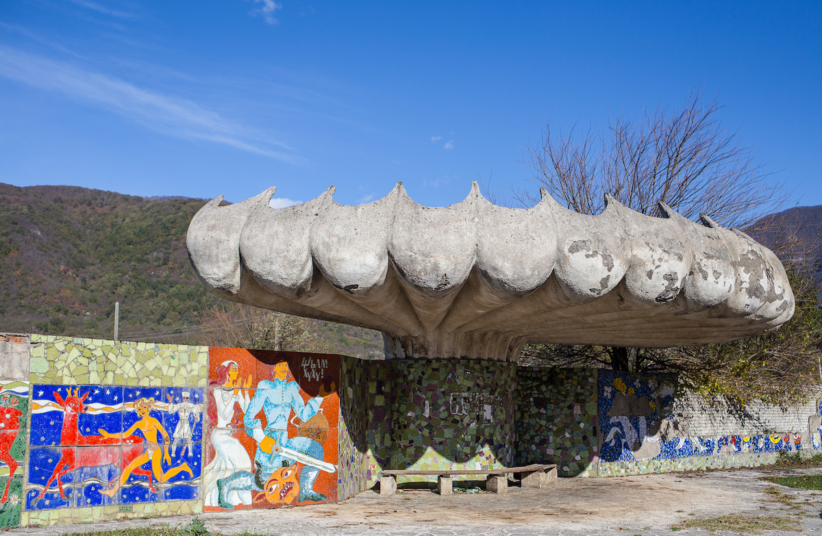 Lenin's Malibu // Stefano Majno — Institute Artist
