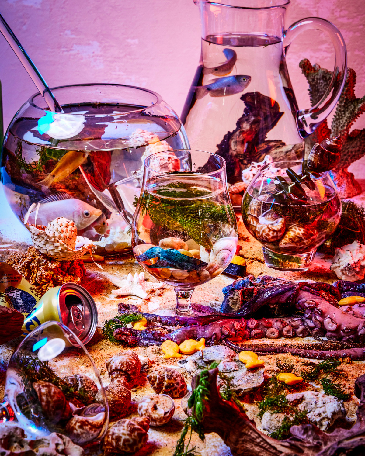 FISH FOOD DIVE BAR — Henry Hargreaves ☻ Photographer