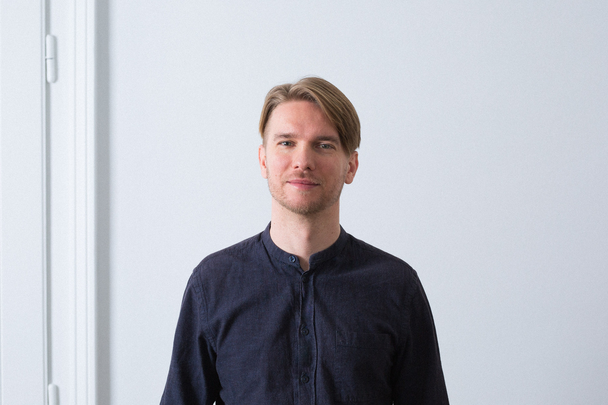 Über — Roman Miklis – Text und Konzept