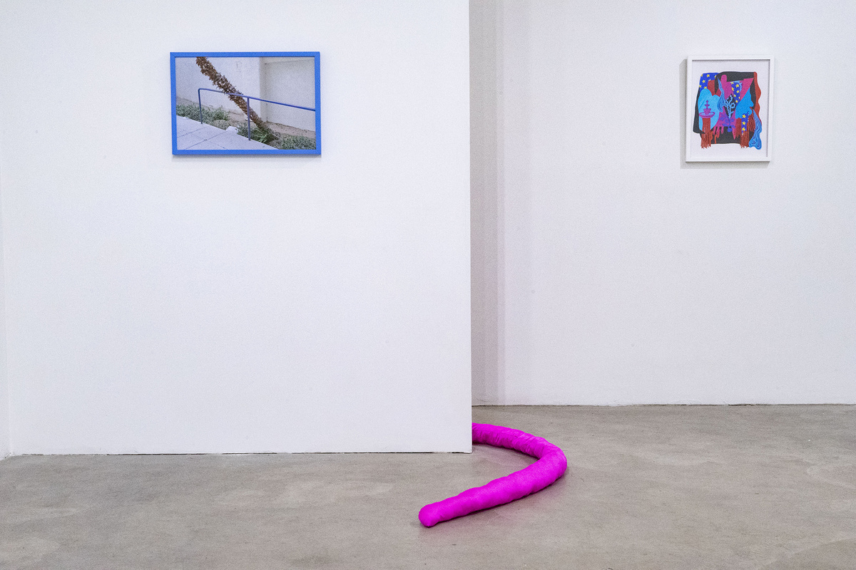 Pink Sheets: Tropical Contemporary — Carnation Contemporary