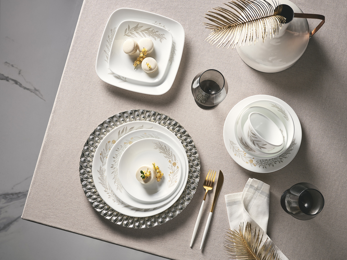 CORELLE / SILVER CROWN — studio l-e